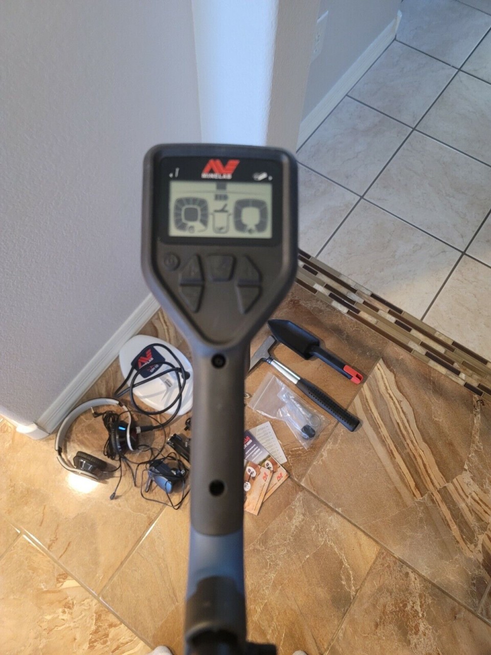 Minelab Gold Monster 1000 Metal Detector - Measurement Equipment Store, Ltd